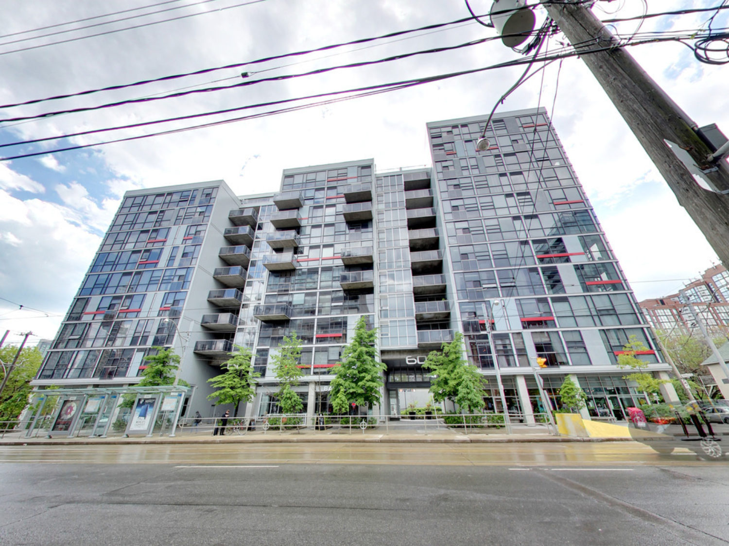 CARE Listing : 60 Bathurst Street 304